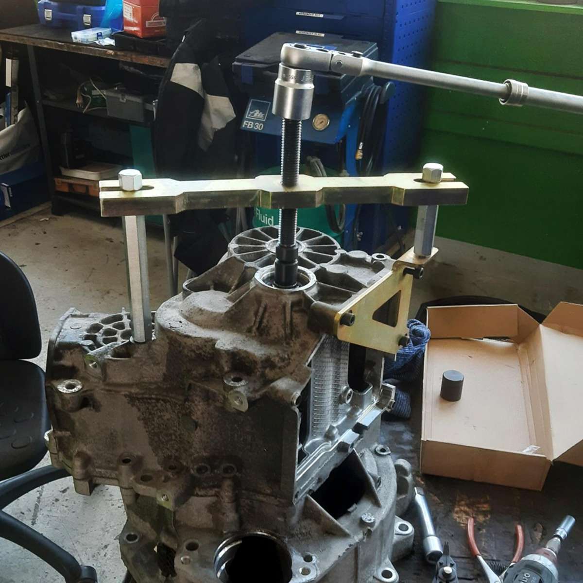 Getriebegehäuse-Abzieher für DSG 7-Gang Getriebe 0AM / DQ200, wie ...