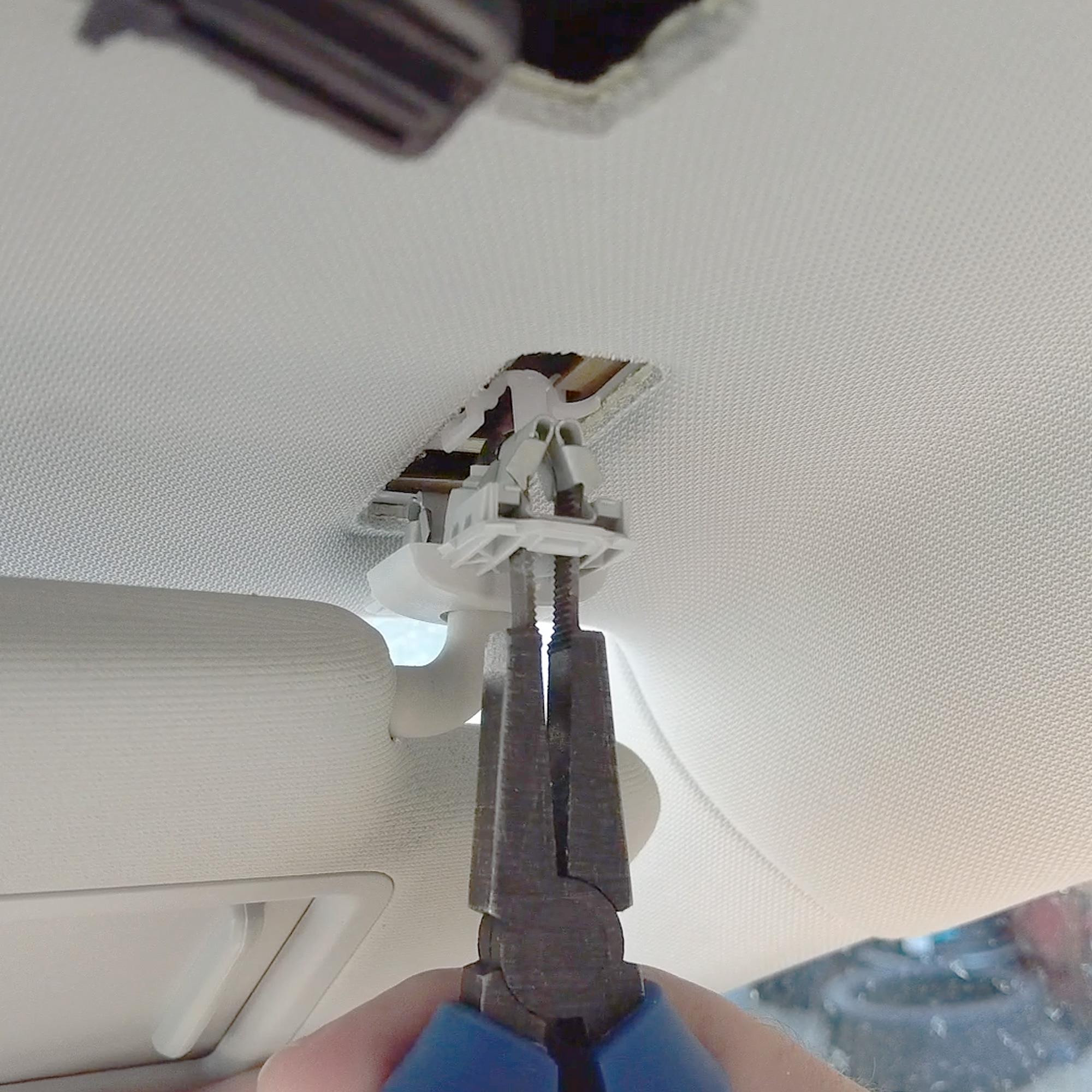 Entriegelungszange für Halteklammern der Sonnenblende, für VAG ab 2019 ...